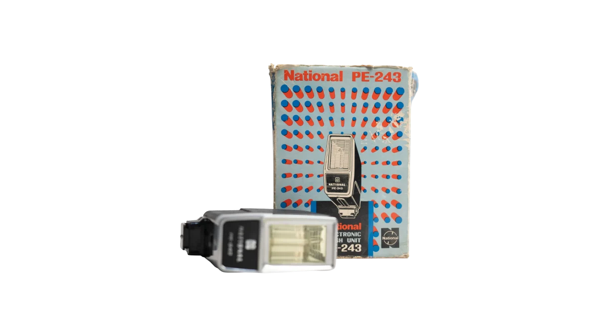 1970’s National PE-243 Flash – Retro Hunts