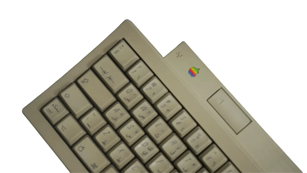 Macintosh Classic II 1991 – Retro Hunts
