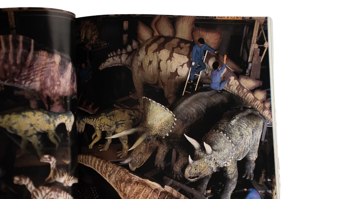 Dinosaurs – National Geographic Magazine / 1993 – Retro Hunts